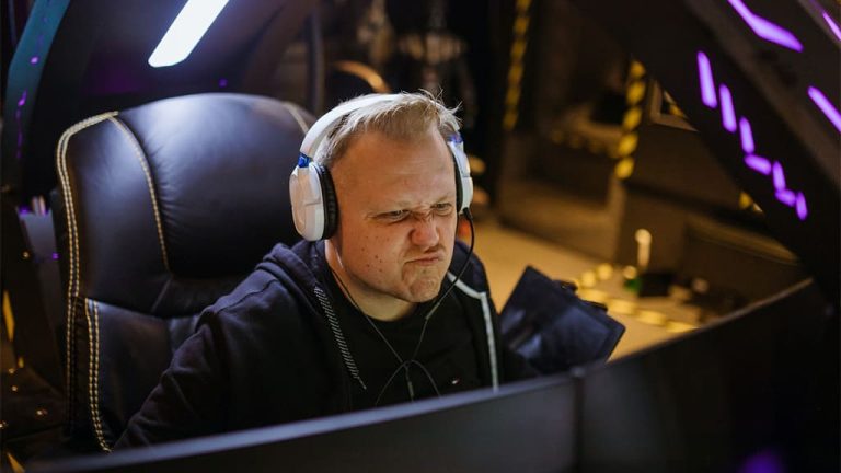 Transmissão de jogos: entenda o que é um streamer - Blog Desktop