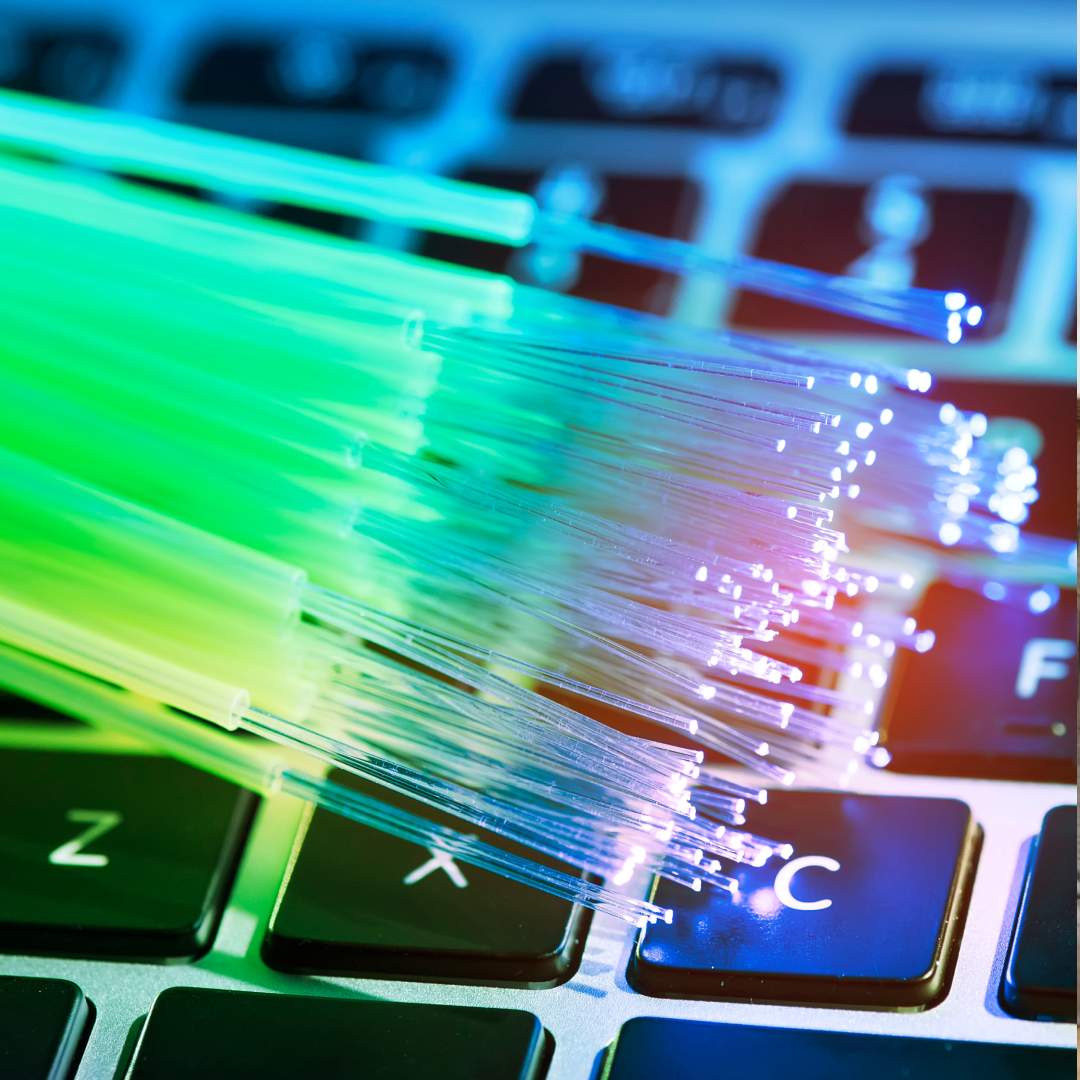 Fibra óptica: o que é e como funciona? - Blog Desktop
